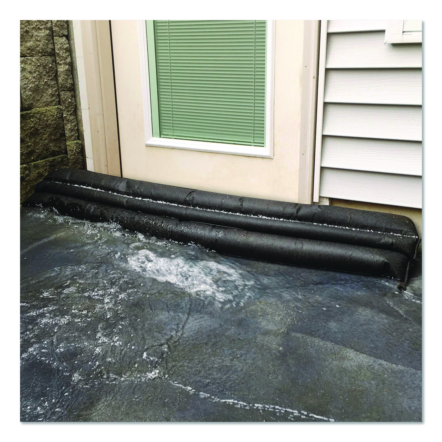 Quick Dam Outdoor Grab and Go Bucket Kit, (1) Bucket, (10) Flood Bags ...