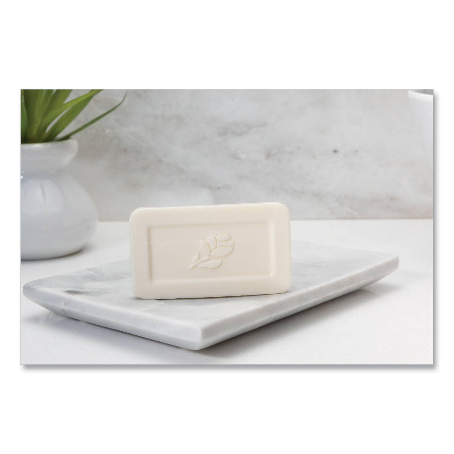 Unwrapped Amenity Bar Soap, Fresh Scent, #1 1/2, 500/Carton - Zerbee